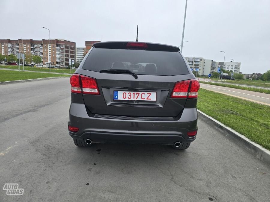 Grey Dodge Journey 2016 in Klaipeda, with an engine capacity of 3.60 L and mileage of 252 thousand km for 10400 €, photo 7 on AUTOMOTO.COM.LV