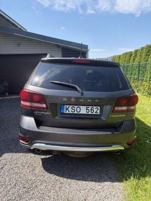 Pelēks Dodge Journey 2016 Trakai, ar dzinēja tilpumu 3.60 L un nobraukumu 196 tūkst. km par 6500 €, foto 3 vietnē AUTOMOTO.COM.LV