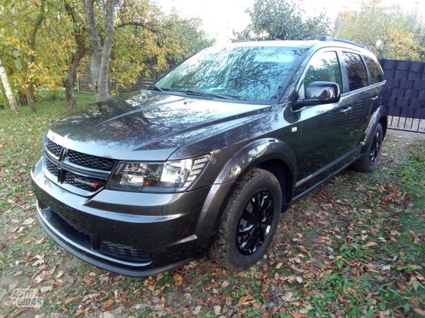 Grey Dodge Journey 2018 in Siauliai, with an engine capacity of 2.40 L and mileage of 125 thousand km for 10900 €, photo 1 on AUTOMOTO.COM.LV