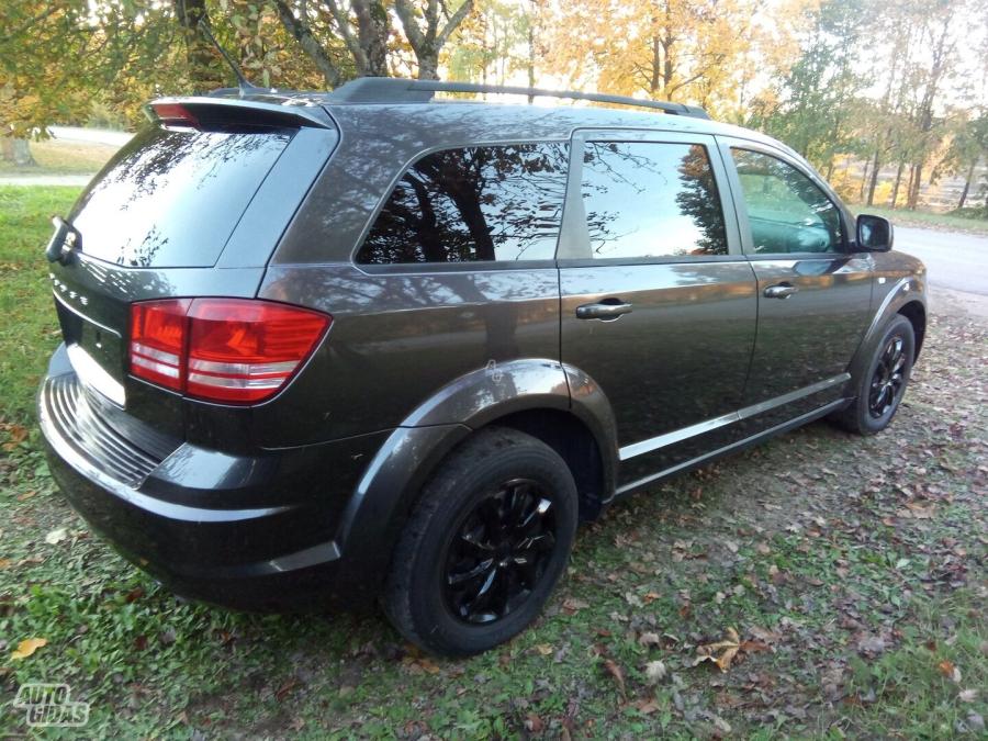 Pelēks Dodge Journey 2018 Šauļi, ar dzinēja tilpumu 2.40 L un nobraukumu 125 tūkst. km par 10900 €, foto 3 vietnē AUTOMOTO.COM.LV