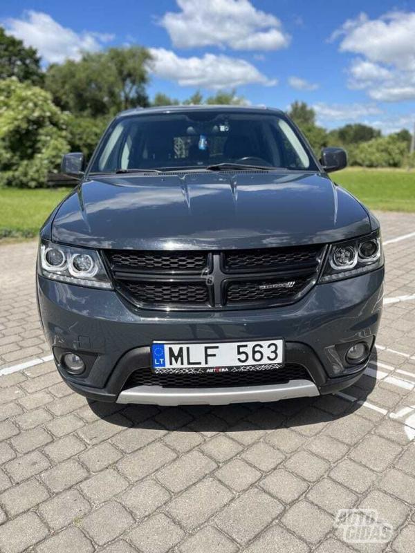 Grey Dodge Journey 2018 in Pakruojis, with an engine capacity of 3.60 L and mileage of 100 thousand km for 14200 €, photo 2 on AUTOMOTO.COM.LV