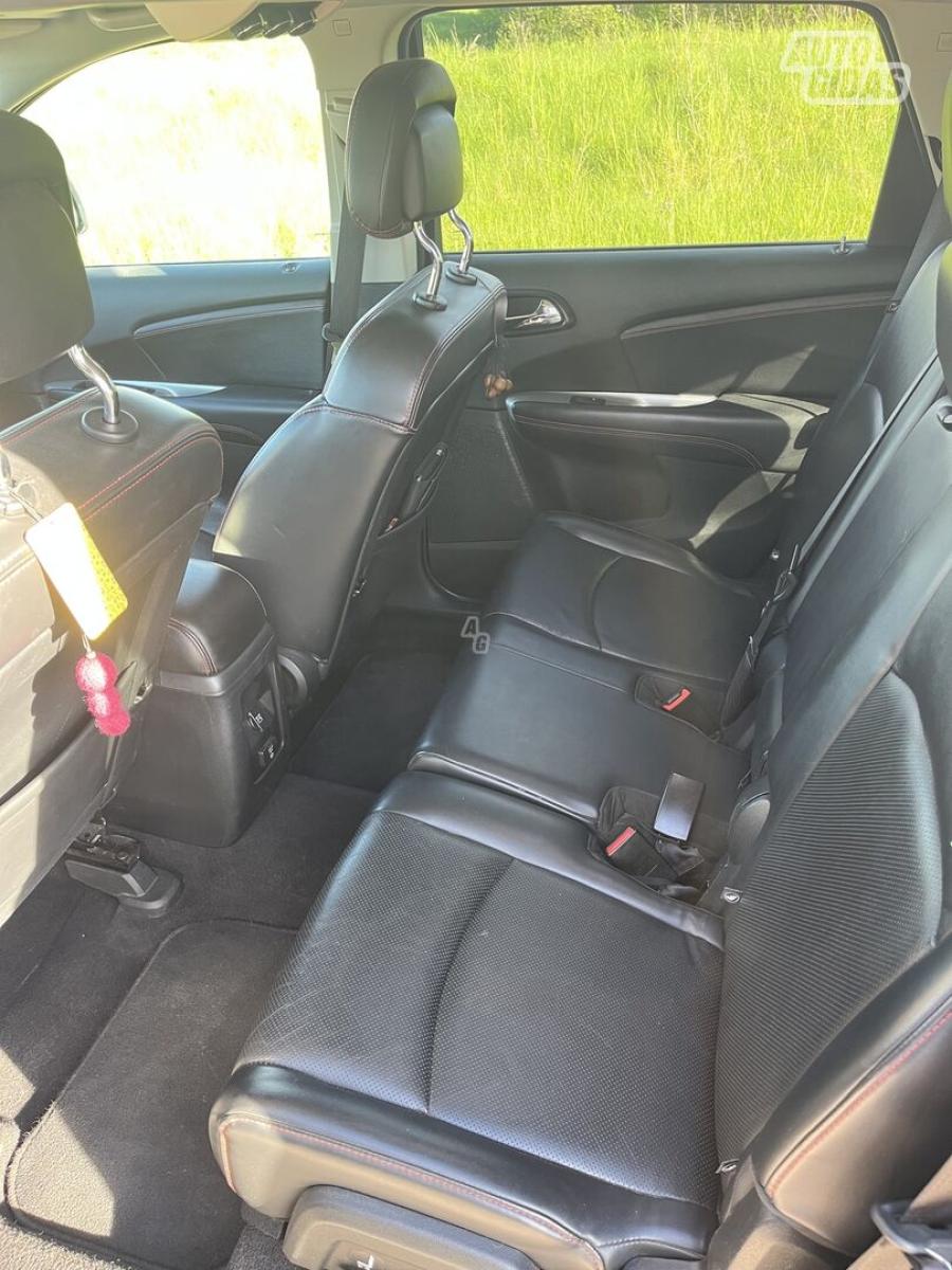 Grey Dodge Journey 2018 in Vilnius, with an engine capacity of 3.60 L and mileage of 172 thousand km for 12000 €, photo 10 on AUTOMOTO.COM.LV