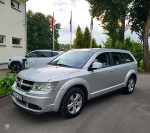 Grey Dodge Journey 2009 in Siauliai, with an engine capacity of 2.00 L and mileage of 325 thousand km for 2490 €, photo 3 on AUTOMOTO.COM.LV