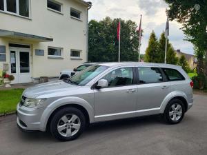 Grey Dodge Journey 2009 in Siauliai, with an engine capacity of 2.00 L and mileage of 325 thousand km for 2490 €, photo 4 on AUTOMOTO.COM.LV