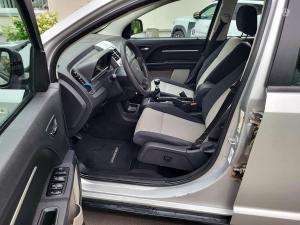 Grey Dodge Journey 2009 in Siauliai, with an engine capacity of 2.00 L and mileage of 325 thousand km for 2490 €, photo 8 on AUTOMOTO.COM.LV