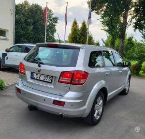 Grey Dodge Journey 2009 in Siauliai, with an engine capacity of 2.00 L and mileage of 325 thousand km for 2490 €, photo 16 on AUTOMOTO.COM.LV