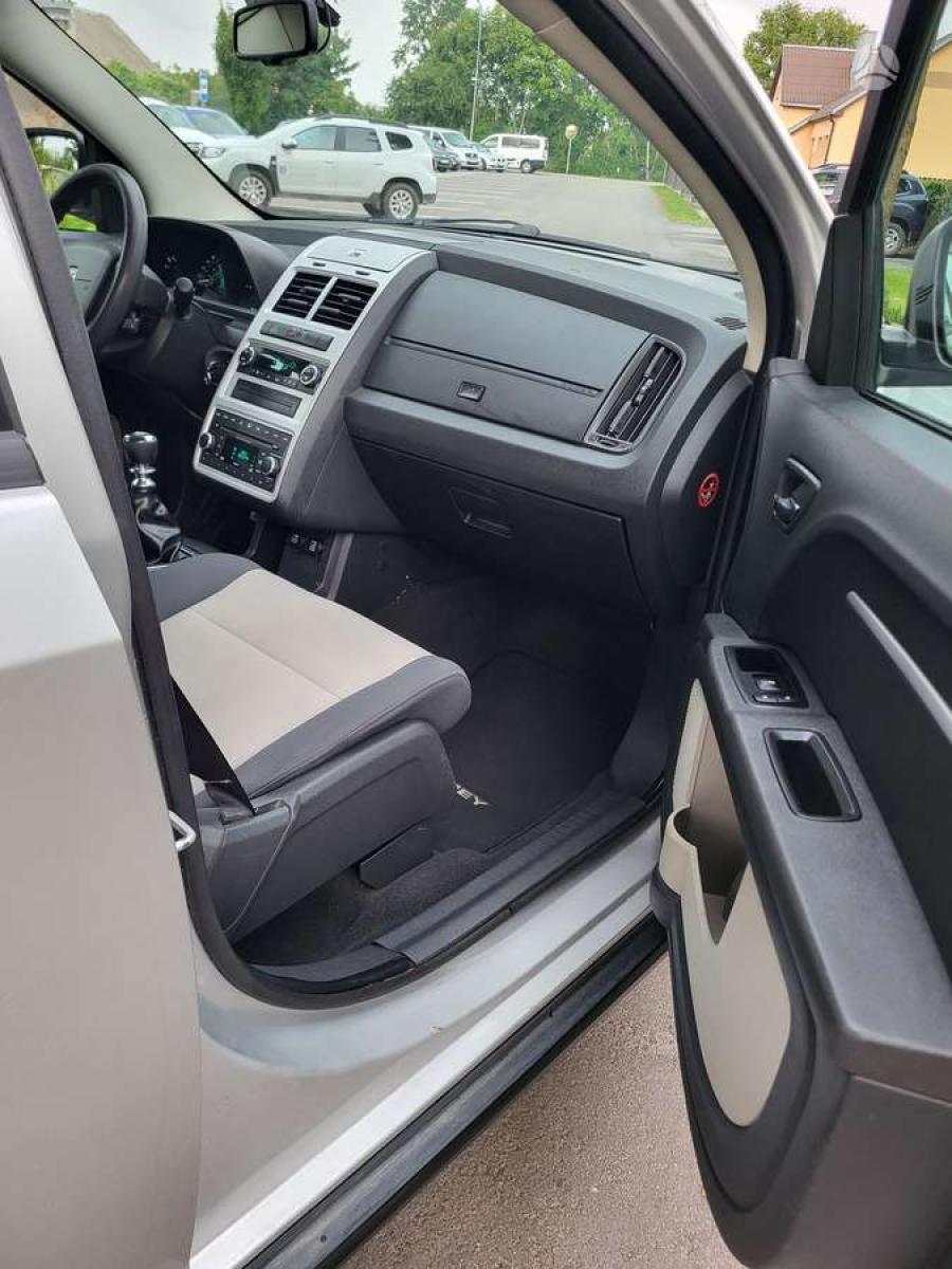 Grey Dodge Journey 2009 in Siauliai, with an engine capacity of 2.00 L and mileage of 325 thousand km for 2490 €, photo 18 on AUTOMOTO.COM.LV
