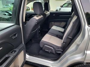 Grey Dodge Journey 2009 in Siauliai, with an engine capacity of 2.00 L and mileage of 325 thousand km for 2490 €, photo 19 on AUTOMOTO.COM.LV