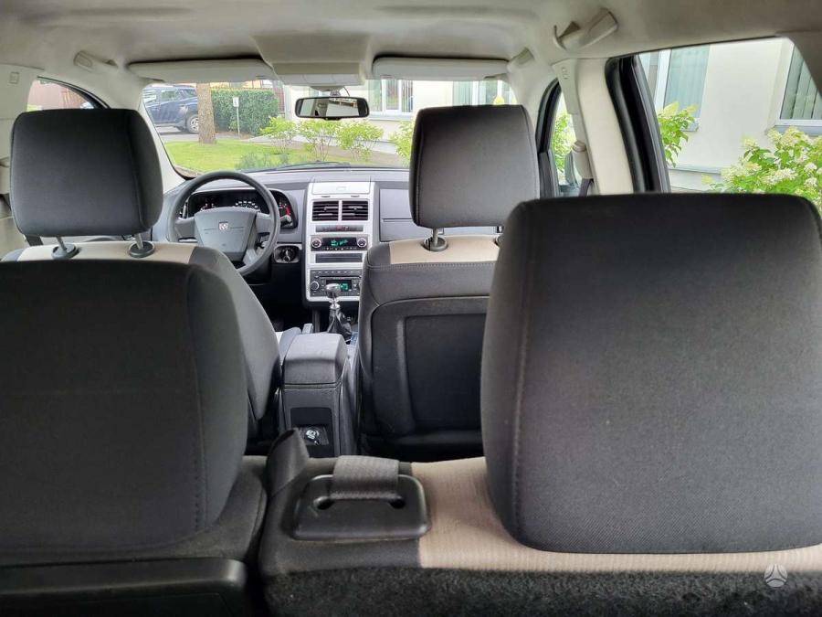 Grey Dodge Journey 2009 in Siauliai, with an engine capacity of 2.00 L and mileage of 325 thousand km for 2490 €, photo 23 on AUTOMOTO.COM.LV