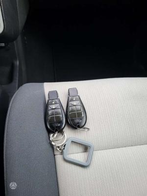 Grey Dodge Journey 2009 in Siauliai, with an engine capacity of 2.00 L and mileage of 325 thousand km for 2490 €, photo 25 on AUTOMOTO.COM.LV