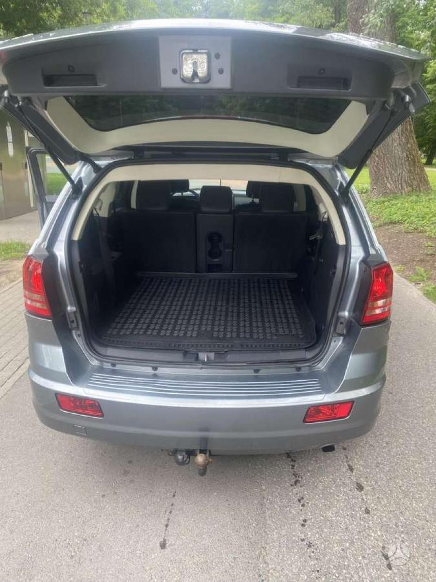 Pelēks Dodge Journey 2010 Klaipėda, ar dzinēja tilpumu 2.74 L un nobraukumu 254 tūkst. km par 2350 €, foto 7 vietnē AUTOMOTO.COM.LV