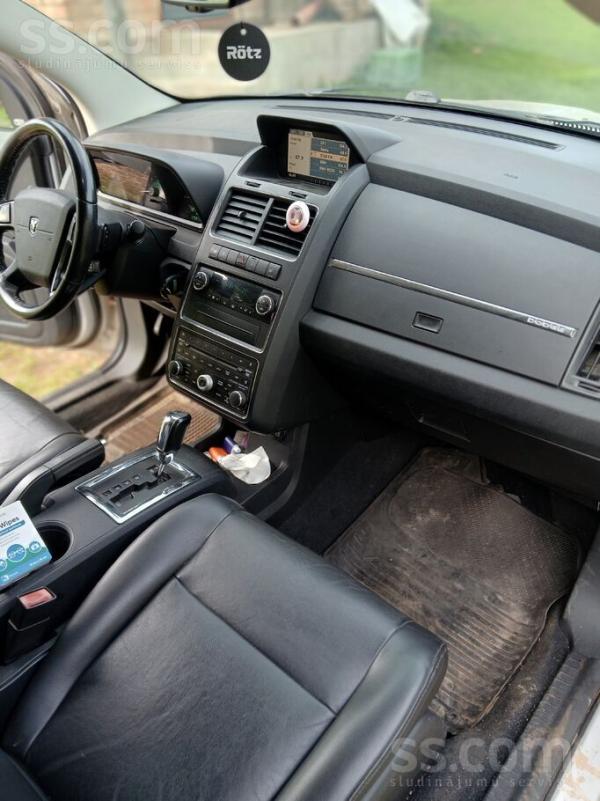 Grey Dodge Journey 2010 in Balvi, with an engine capacity of 2.00 L and mileage of 326 thousand km for 1350 €, photo 7 on AUTOMOTO.COM.LV