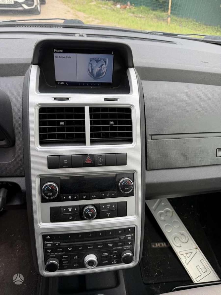 Pelēks Dodge Journey 2011 Kauņa, ar dzinēja tilpumu 2.00 L un nobraukumu 189 tūkst. km par 1650 €, foto 18 vietnē AUTOMOTO.COM.LV