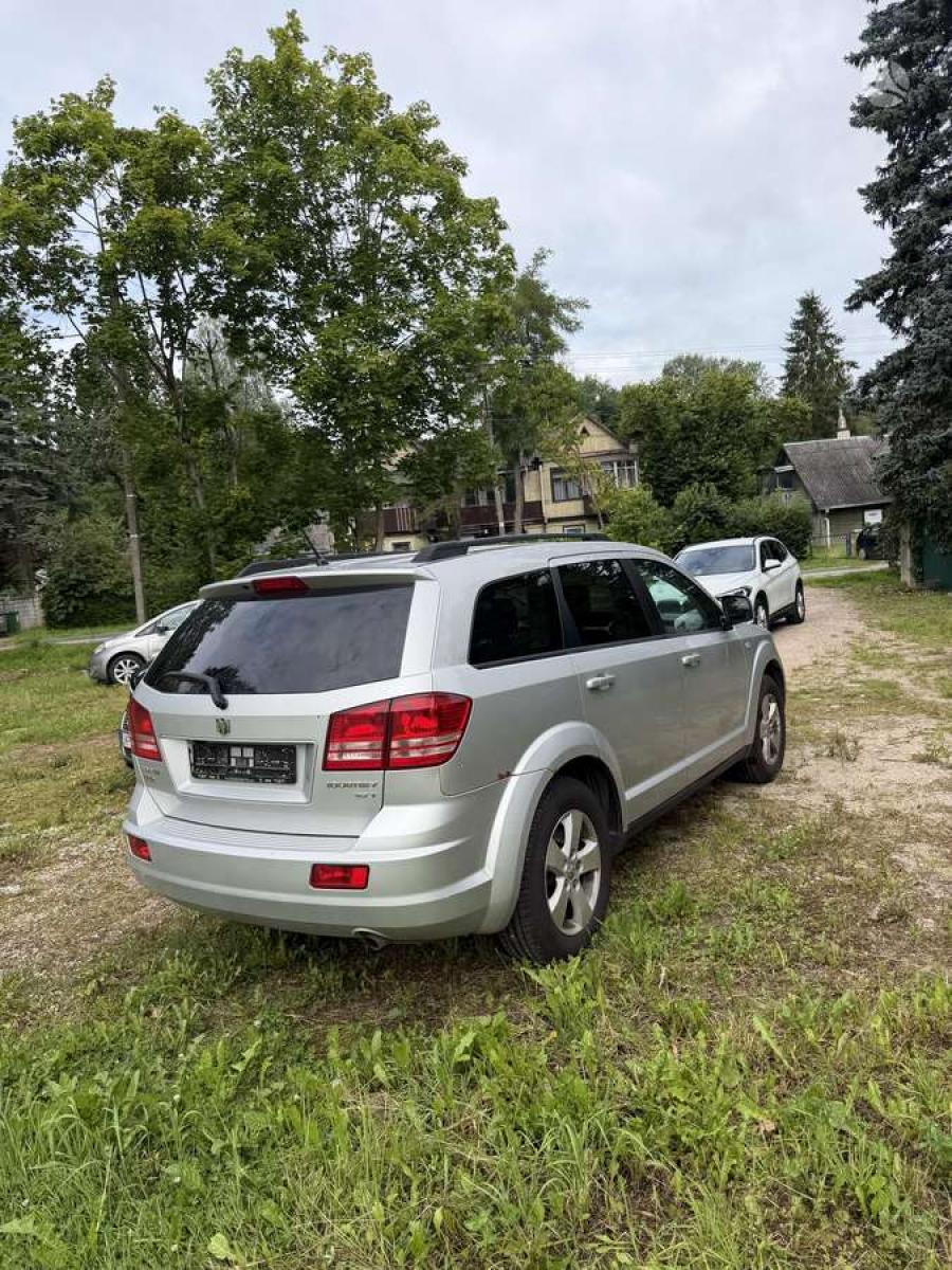 Pelēks Dodge Journey 2011 Kauņa, ar dzinēja tilpumu 2.00 L un nobraukumu 189 tūkst. km par 1499 €, foto 6 vietnē AUTOMOTO.COM.LV