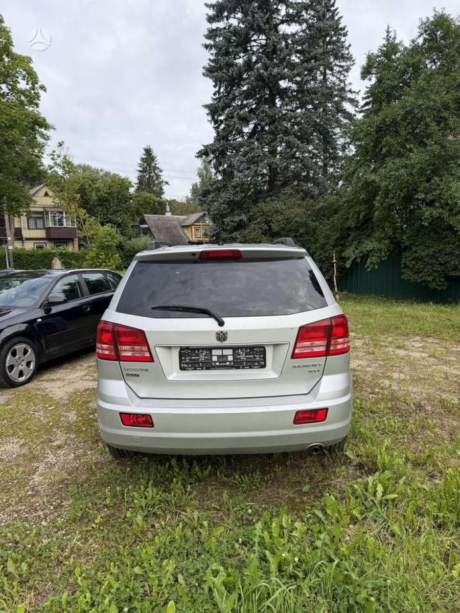 Pelēks Dodge Journey 2011 Kauņa, ar dzinēja tilpumu 2.00 L un nobraukumu 189 tūkst. km par 1499 €, foto 7 vietnē AUTOMOTO.COM.LV