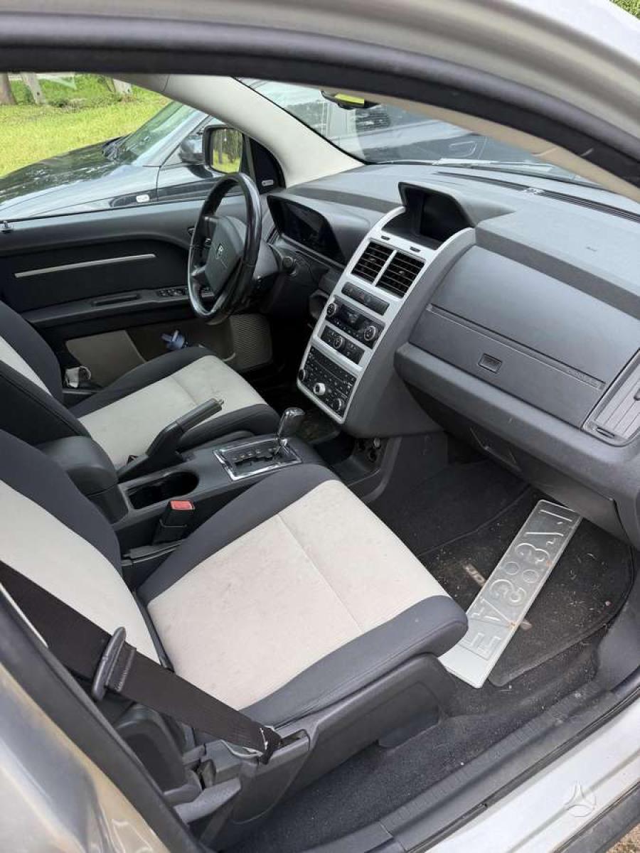 Pelēks Dodge Journey 2011 Kauņa, ar dzinēja tilpumu 2.00 L un nobraukumu 189 tūkst. km par 1499 €, foto 11 vietnē AUTOMOTO.COM.LV