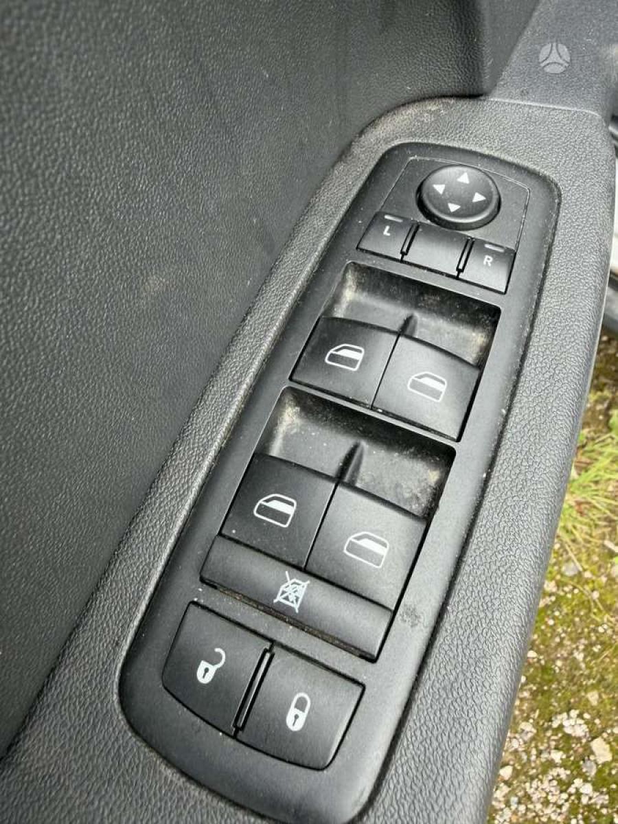 Pelēks Dodge Journey 2011 Kauņa, ar dzinēja tilpumu 2.00 L un nobraukumu 189 tūkst. km par 1499 €, foto 19 vietnē AUTOMOTO.COM.LV