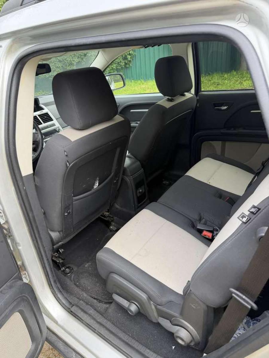 Pelēks Dodge Journey 2011 Kauņa, ar dzinēja tilpumu 2.00 L un nobraukumu 180 tūkst. km par 1250 €, foto 14 vietnē AUTOMOTO.COM.LV