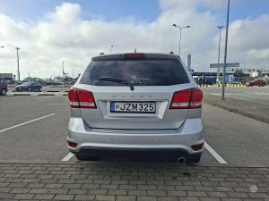 Grey Dodge Journey 2011 in Klaipeda, with an engine capacity of 2.36 L and mileage of 395 thousand km for 3800 €, photo 8 on AUTOMOTO.COM.LV