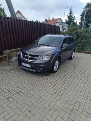 Pelēks Dodge Journey 2017 Viļņa, ar dzinēja tilpumu 3.60 L un nobraukumu 232 tūkst. km par 9200 €, foto  vietnē AUTOMOTO.COM.LV