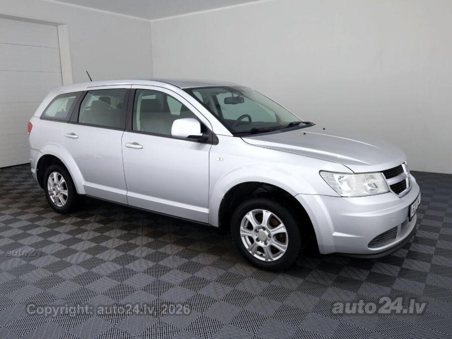 Pelēks Dodge Journey 2008 Tallina, ar dzinēja tilpumu 2.00 L un nobraukumu 363 tūkst. km par 1799 €, foto 1 vietnē AUTOMOTO.COM.LV