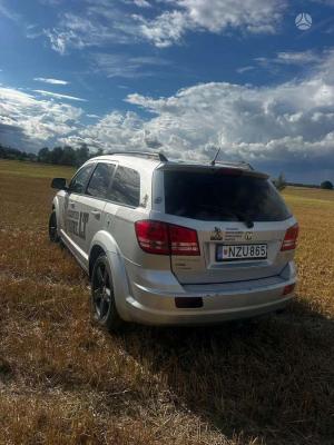 Grey Dodge Journey 2008 in Kaunas, with an engine capacity of 1.97 L and mileage of 350 thousand km for 2800 €, photo 7 on AUTOMOTO.COM.LV