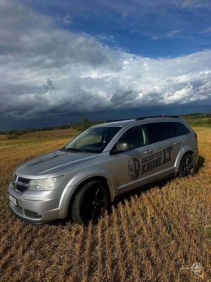 Grey Dodge Journey 2008 in Kaunas, with an engine capacity of 1.97 L and mileage of 350 thousand km for 2800 €, photo 9 on AUTOMOTO.COM.LV
