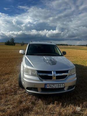 Grey Dodge Journey 2008 in Kaunas, with an engine capacity of 1.97 L and mileage of 350 thousand km for 2800 €, photo 11 on AUTOMOTO.COM.LV
