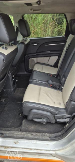 Dodge Journey 2009 in Klaipeda, with an engine capacity of 2.00 L and mileage of 110 thousand km for 1650 €, photo 9 on AUTOMOTO.COM.LV