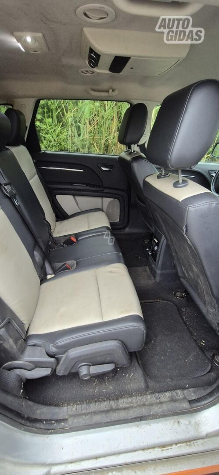 Dodge Journey 2009 in Klaipeda, with an engine capacity of 2.00 L and mileage of 110 thousand km for 1650 €, photo 17 on AUTOMOTO.COM.LV