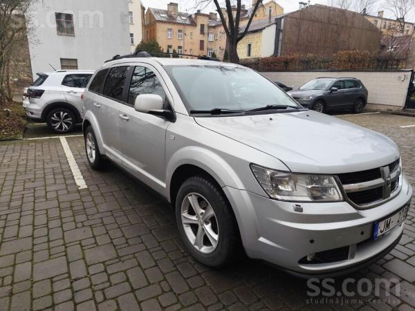 Dodge Journey 2009 in Riga, with an engine capacity of 2.40 L and mileage of 175 thousand km for 5600 €, photo 2 on AUTOMOTO.COM.LV
