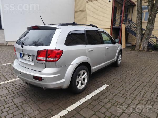Dodge Journey 2009 in Riga, with an engine capacity of 2.40 L and mileage of 175 thousand km for 5600 €, photo 3 on AUTOMOTO.COM.LV
