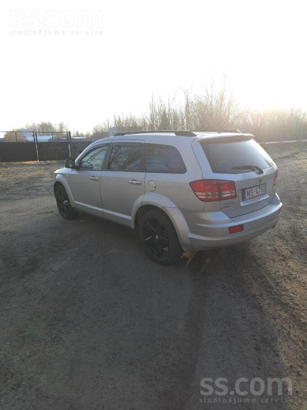 Dodge Journey 2009 Rīga, ar dzinēja tilpumu 2.00 L un nobraukumu 273 tūkst. km par 1950 €, foto 2 vietnē AUTOMOTO.COM.LV