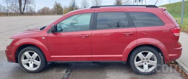 Red Dodge Journey 2008 in Riga, with an engine capacity of 2.40 L and mileage of 271 thousand km for 3100 €, photo 7 on AUTOMOTO.COM.LV