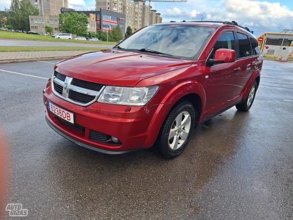 Sarkans Dodge Journey 2009 Kauņa, ar dzinēja tilpumu 2.00 L un nobraukumu 251 tūkst. km par 2800 €, foto 1 vietnē AUTOMOTO.COM.LV