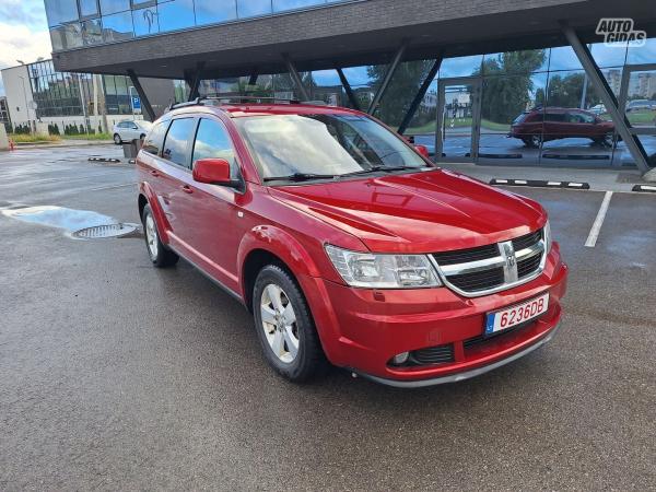 Sarkans Dodge Journey 2009 Kauņa, ar dzinēja tilpumu 2.00 L un nobraukumu 251 tūkst. km par 2800 €, foto 3 vietnē AUTOMOTO.COM.LV