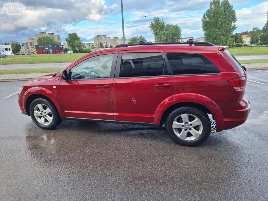 Red Dodge Journey 2009 in Kaunas, with an engine capacity of 2.00 L and mileage of 251 thousand km for 2800 €, photo 5 on AUTOMOTO.COM.LV