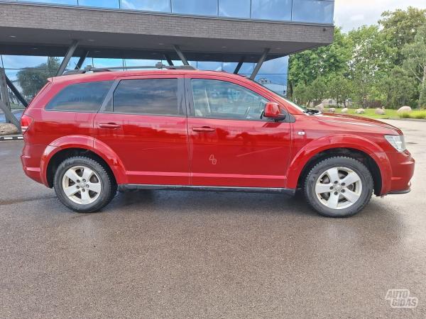 Sarkans Dodge Journey 2009 Kauņa, ar dzinēja tilpumu 2.00 L un nobraukumu 251 tūkst. km par 2800 €, foto 5 vietnē AUTOMOTO.COM.LV
