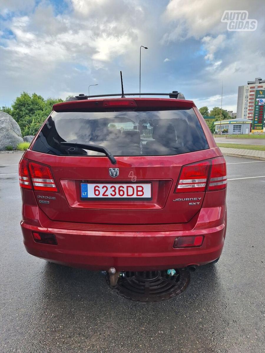Red Dodge Journey 2009 in Kaunas, with an engine capacity of 2.00 L and mileage of 251 thousand km for 2800 €, photo 9 on AUTOMOTO.COM.LV