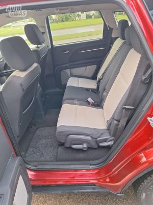 Red Dodge Journey 2009 in Kaunas, with an engine capacity of 2.00 L and mileage of 251 thousand km for 2800 €, photo 12 on AUTOMOTO.COM.LV