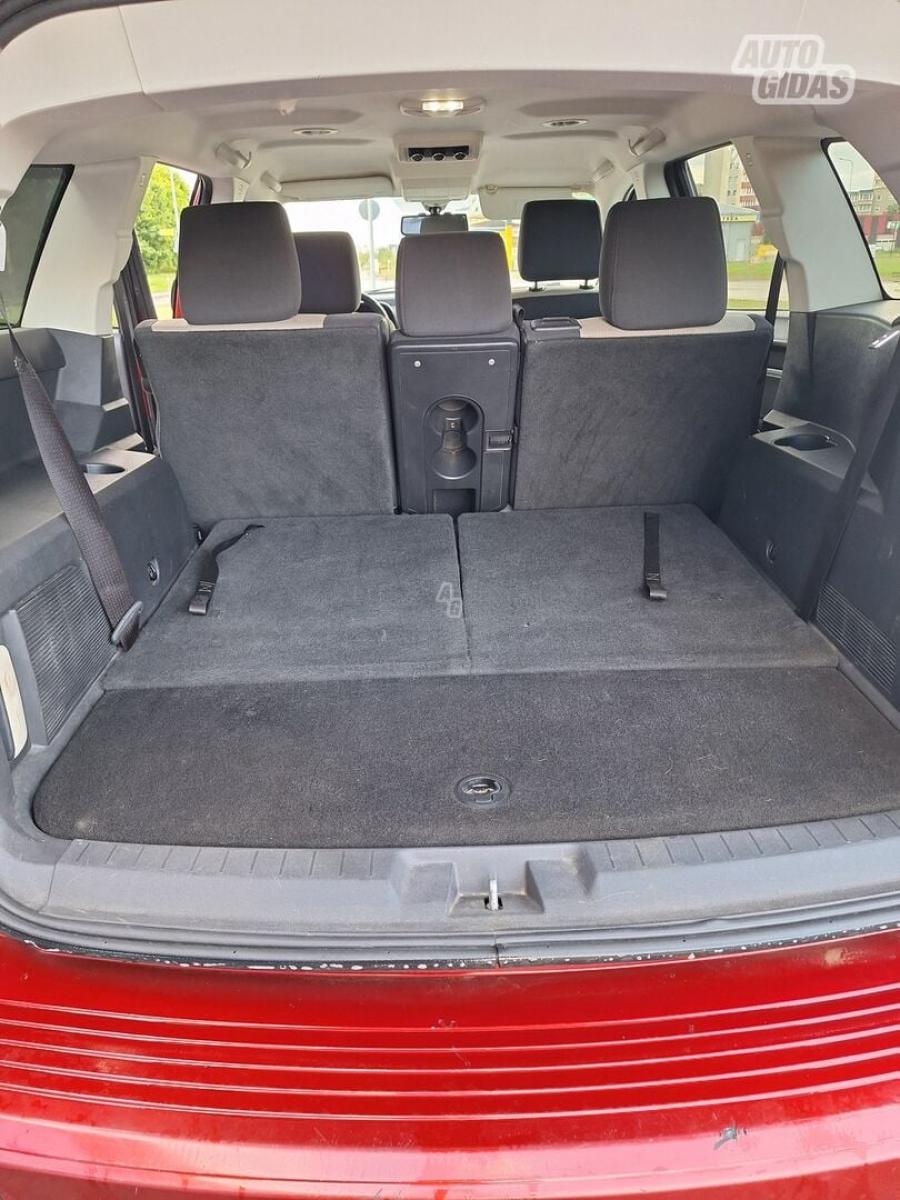 Red Dodge Journey 2009 in Kaunas, with an engine capacity of 2.00 L and mileage of 251 thousand km for 2800 €, photo 16 on AUTOMOTO.COM.LV