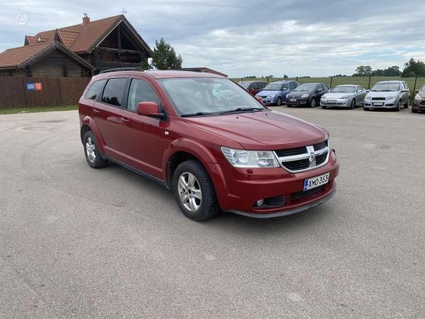 Sarkans Dodge Journey 2010 Šauļi, ar dzinēja tilpumu 1.97 L un nobraukumu 241 tūkst. km par 1750 €, foto 2 vietnē AUTOMOTO.COM.LV