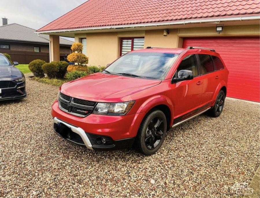 Sarkans Dodge Journey 2016 Elektrėnai, ar dzinēja tilpumu 3.60 L un nobraukumu 216 tūkst. km par 7999 €, foto 1 vietnē AUTOMOTO.COM.LV