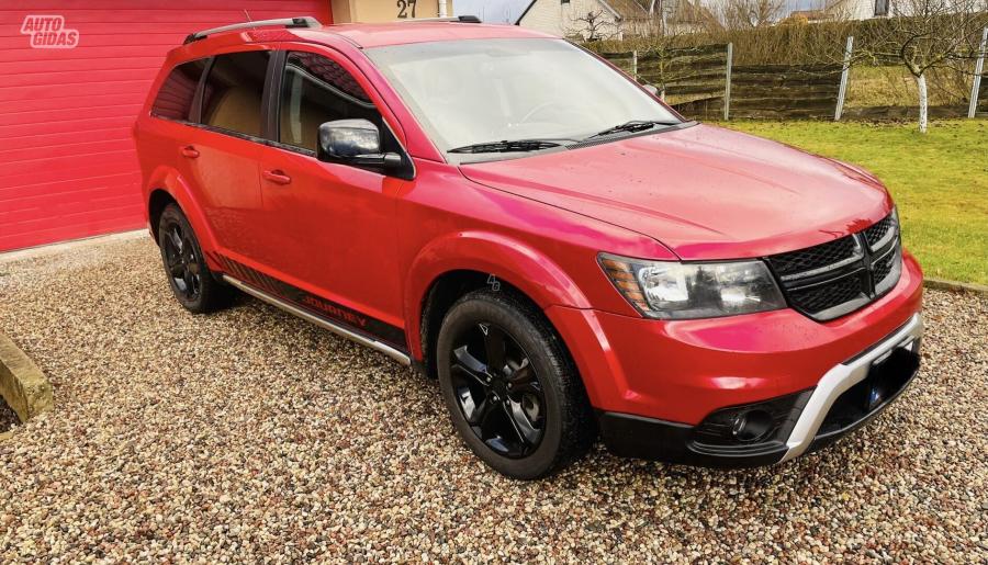 Sarkans Dodge Journey 2016 Elektrėnai, ar dzinēja tilpumu 3.60 L un nobraukumu 216 tūkst. km par 7999 €, foto 4 vietnē AUTOMOTO.COM.LV