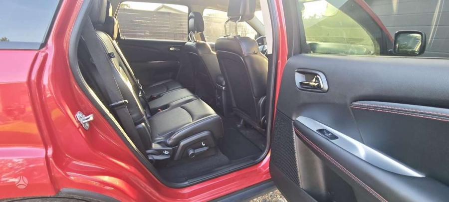 Red Dodge Journey 2017 in Vilnius, with an engine capacity of 3.60 L and mileage of 217 thousand km for 10000 €, photo 15 on AUTOMOTO.COM.LV