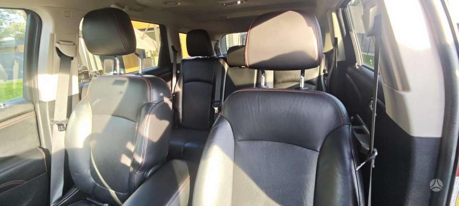 Red Dodge Journey 2017 in Vilnius, with an engine capacity of 3.60 L and mileage of 217 thousand km for 10000 €, photo 19 on AUTOMOTO.COM.LV