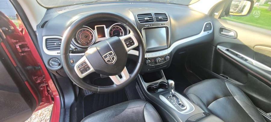 Red Dodge Journey 2017 in Vilnius, with an engine capacity of 3.60 L and mileage of 217 thousand km for 10000 €, photo 20 on AUTOMOTO.COM.LV
