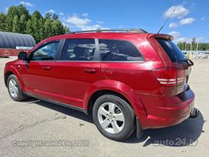 Red Dodge Journey 2010 in Riga, with an engine capacity of 2.00 L and mileage of 241 thousand km for 3000 €, photo 4 on AUTOMOTO.COM.LV