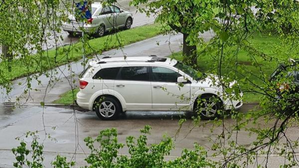 White Dodge Journey 2008 in Riga, with an engine capacity of 2.00 L and mileage of 0 thousand km for 1900 €, photo 1 on AUTOMOTO.COM.LV