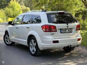 White Dodge Journey 2008 in Vilnius, with an engine capacity of 2.74 L and mileage of 206 thousand km for 2850 €, photo 3 on AUTOMOTO.COM.LV